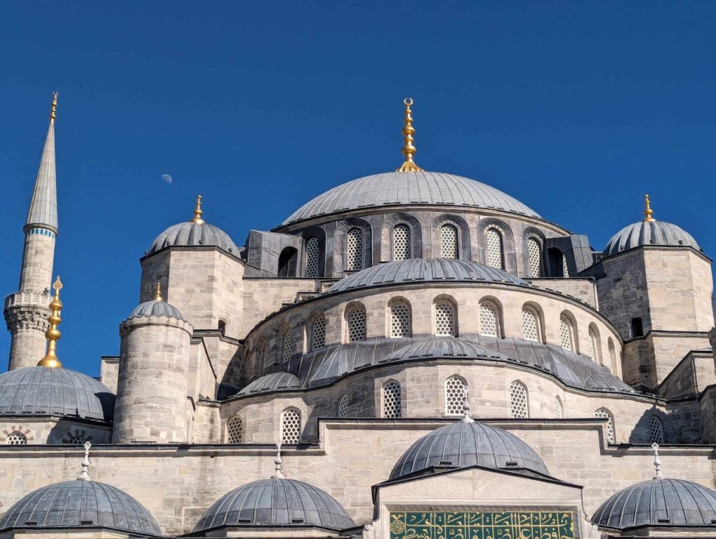 The Beauty of the Blue Mosque: History, Architecture, and Visit Tips