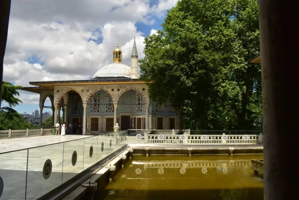 In-Depth Topkapi Palace Guide & Review: Best Things to See, Tips ...